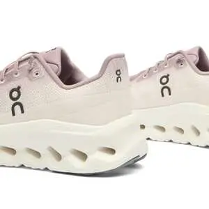 On Cloudtilt Sneaker