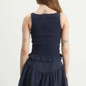 PEACHY DEN Deba Top