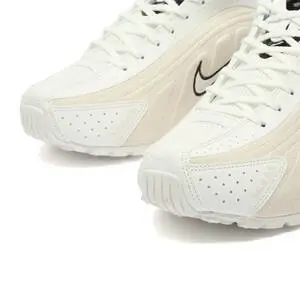 Nike Shox R4 Se 2 W Sneaker - White/black/brown