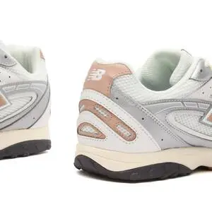 NEW BALANCE 204l Mesh Sneaker - Silver Metallic