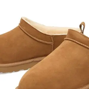 UGG Classic Micro Boot - Chestnut