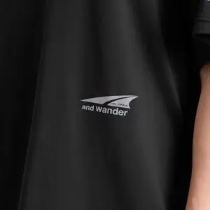 AND WANDER X Altra T-shirt