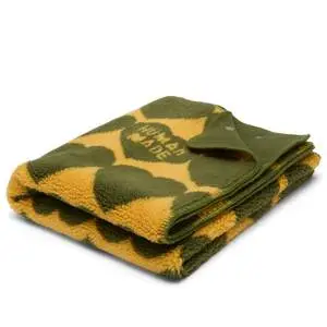 HUMAN MADE Heart Fleece Blanket