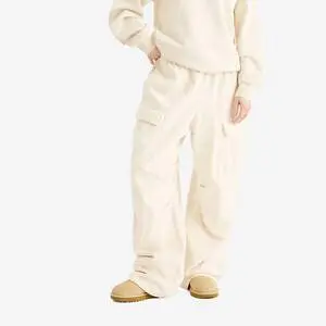 SKIMS Boyfriend Fleece Cargo Sweatpant