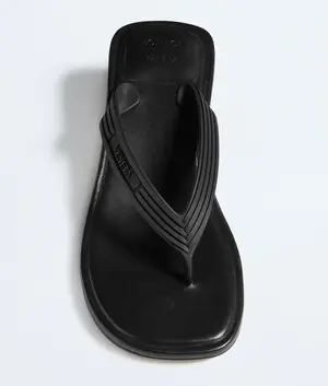 Bottega Veneta Rubber Kitten Heel Thong Sandal - Black