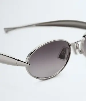 Bottega Veneta Oval Sunglasses - Silver/grey