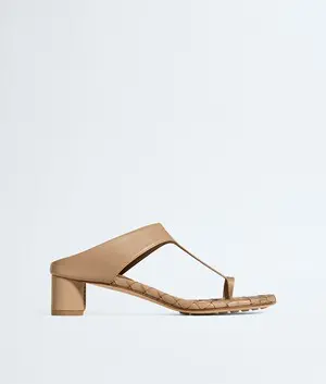 Bottega Veneta Livia Thong Sandals - Shore