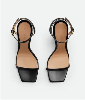Bottega Veneta Knot Sandal - Black