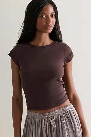 INTIMATELY Ribbed Baby Tee - Hot Fudge