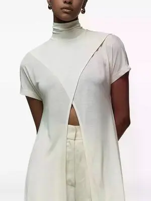 CAYET Bella Crossover T-shirt