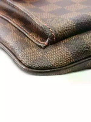 LOUIS VUITTON Damier Ebene Canvas Messenger Bag