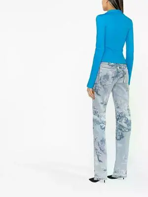 Off-White Sleek Long-sleeved Shirt