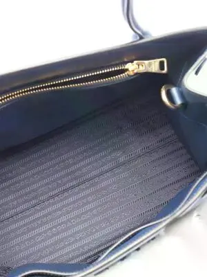 Prada 2010s Saffiano Cuir Monochrome Handbag - Blue