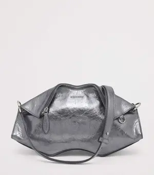 Alexander McQueen Cracked Metallic Leather Manta Pouch - Silver