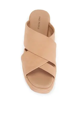 Free People Wanderbay Flatform Sandal - Rose