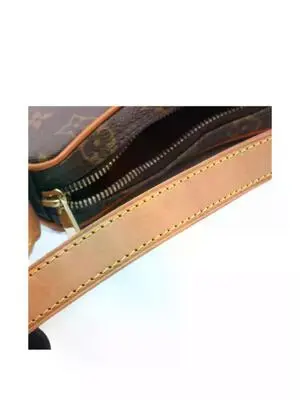 LOUIS VUITTON 2003 Pochette Croissant Shoulder Bag - Brown