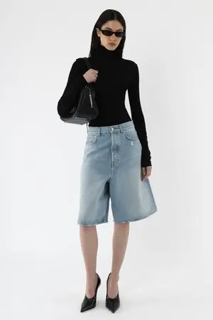 Arakii Oversized Bermuda Light Wash Shorts - Light Blue Wash