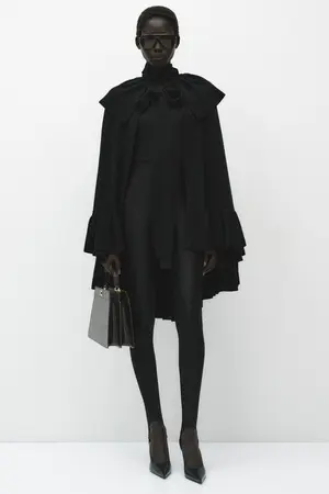 Arakii Knitted Ruffle Cape
