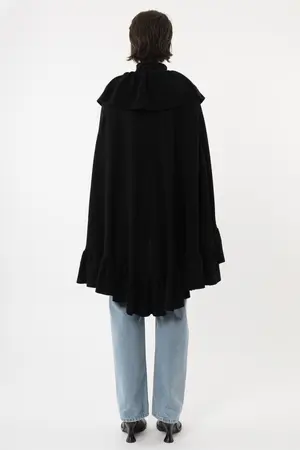 Arakii Knitted Ruffle Cape