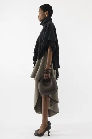 Arakii Flowy Knitted Cape