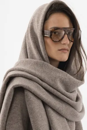 Arakii Knitted Scarf