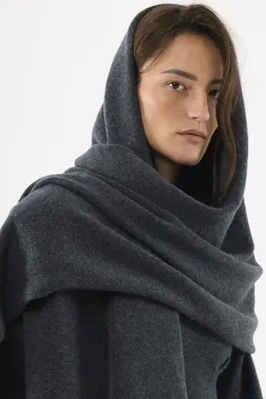 Arakii Knitted Scarf