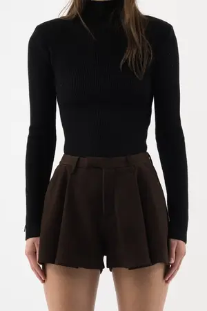 Arakii Pleated Leather Shorts