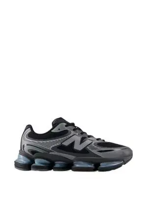 NEW BALANCE 2000 Sneakers - Black