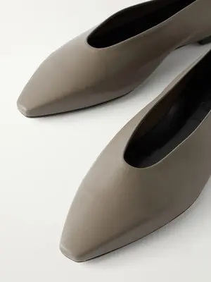 AeydĒ Betty Leather Ballet Flats - Gray