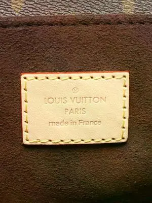 LOUIS VUITTON 2020 Monogram Pochette Metis Satchel - Brown