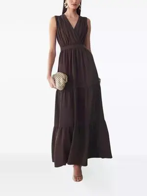 ST MRLO Elowyn Pleated Tiered Maxi Dress