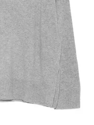 Closed Side-slit Crew-neck Sweater