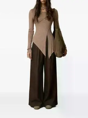 ELYWOOD Asymmetric Stitch-paneled Long-sleeved T-shirt