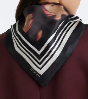JOSEPH Danica Printed Silk Twill Scarf