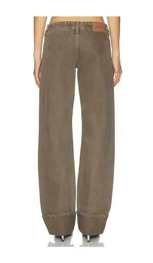With Jéan Alba Jeans In . Also
