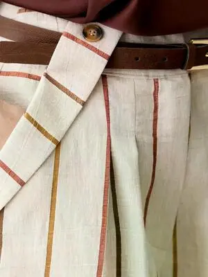 VICOLO Striped Pleated Shorts