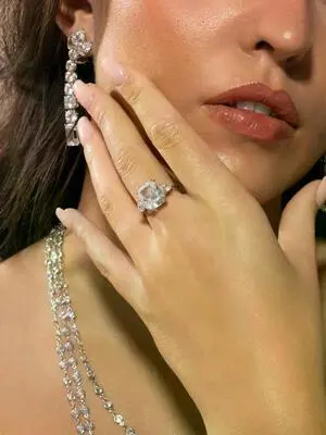 FANTASIA BY DESERIO Radiant-cut Ring