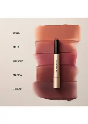 HOURGLASS Phantom Blur Balm