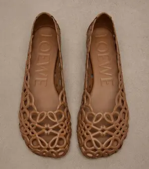 Loewe Petal Anagram Leather Ballet Flats - Brown