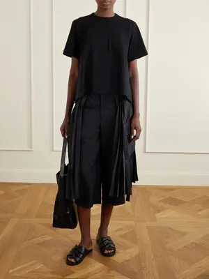 Sacai Pleated Wide-leg Twill Shorts