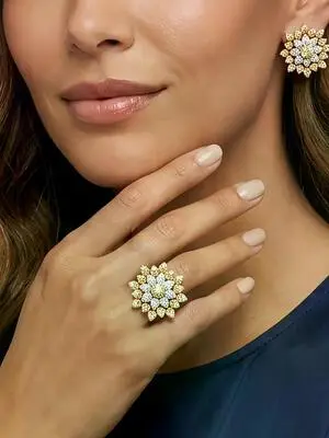 HYT JEWELRY Flower Diamond Ring