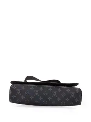 LOUIS VUITTON District Messenger Bag Monogram Eclipse Canvas Mm Crossbody Bag - Black