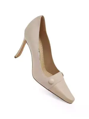 Manolo Blahnik Quantapla Button-detail Pumps