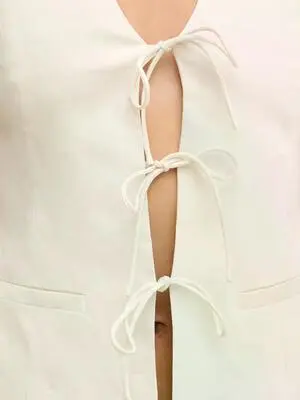 Sisley Tie-fastening V-neck Sleeveless Top