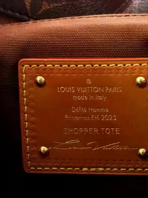 LOUIS VUITTON Shopper Monogram Leather Mm Tote Bag - Brown