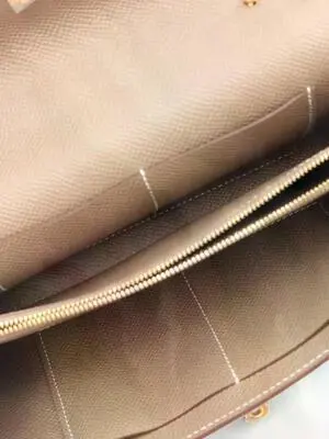 Hermès Kelly To Go Shoulder Bag - Brown