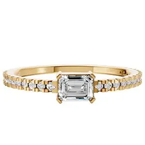 AYA FINE JEWELRY Emerald Cut Lab Diamond Engaget Ring - Yellow