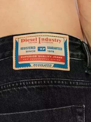 DIESEL® 1980 D-eeper Straight-leg Jeans