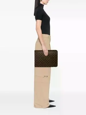 LOUIS VUITTON Monogram Etui Voyage Gm Clutch Bag - Brown