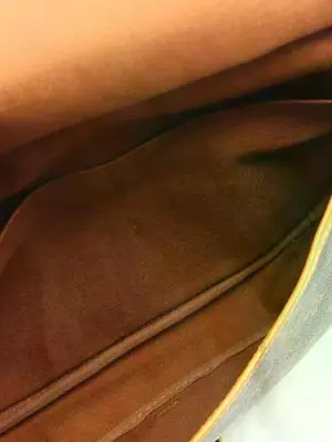 LOUIS VUITTON 1992 Monogram Saumur 30 Crossbody Bag
